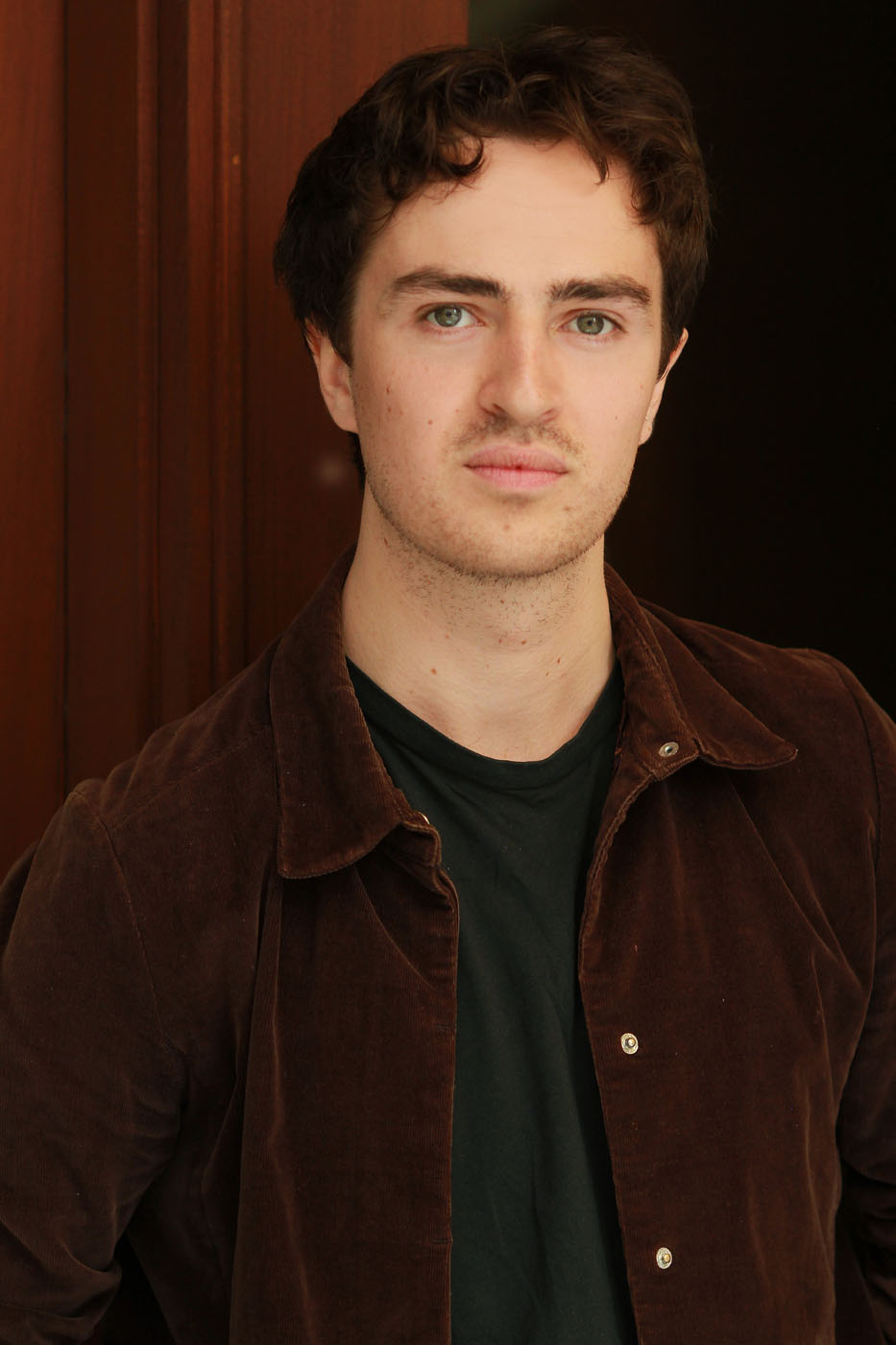 OLIVER MacFADYEN | Actors Centre Australia